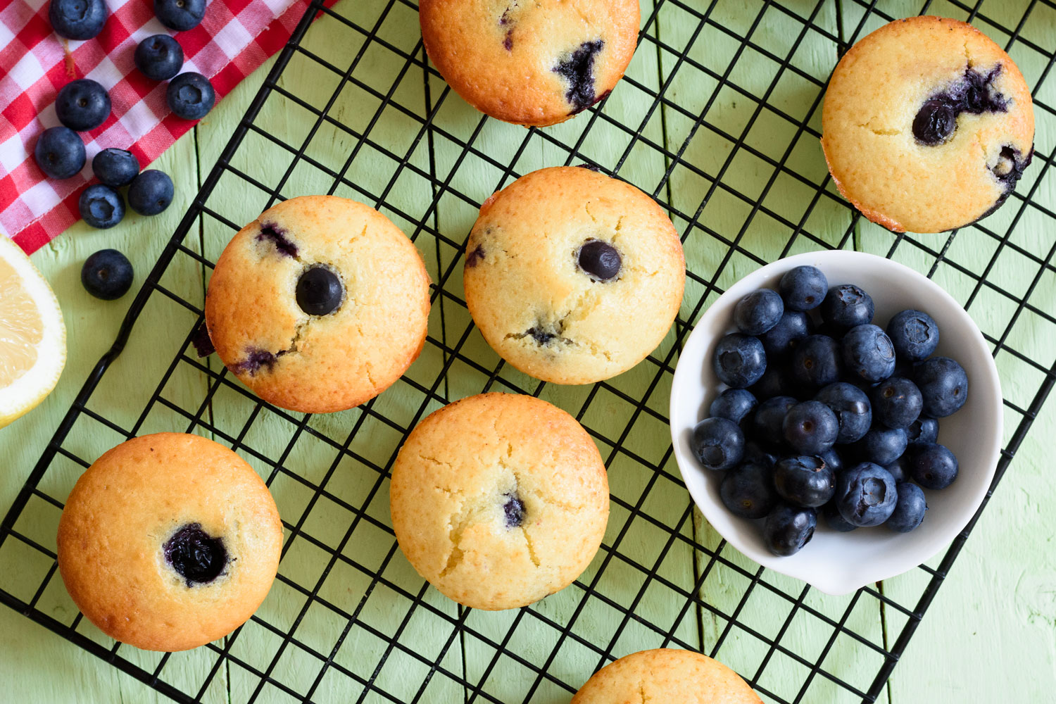 Muffins sin huevo de arándonos y limón